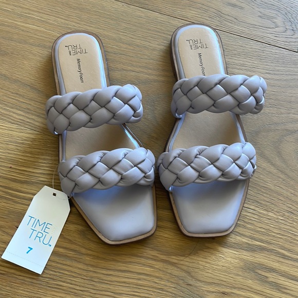 Time and Tru | Shoes | Time And Tru Lavender Slip On Sandals Size 7 ...